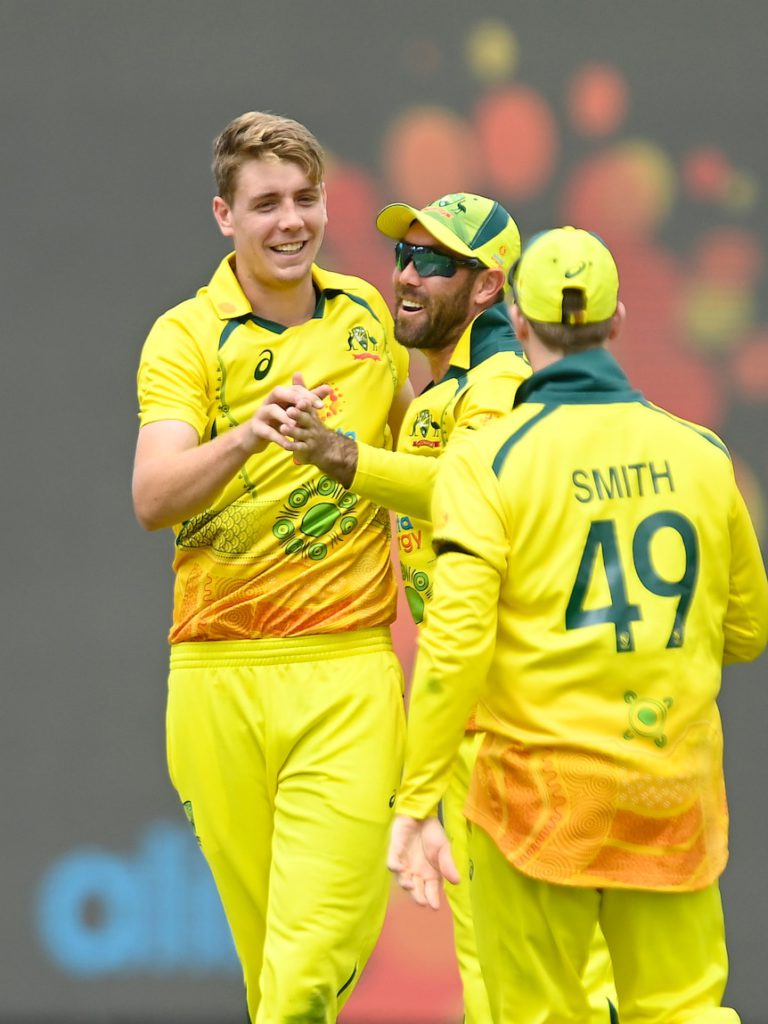 Green becomes most expensive Aussie in IPL history, as English all ...