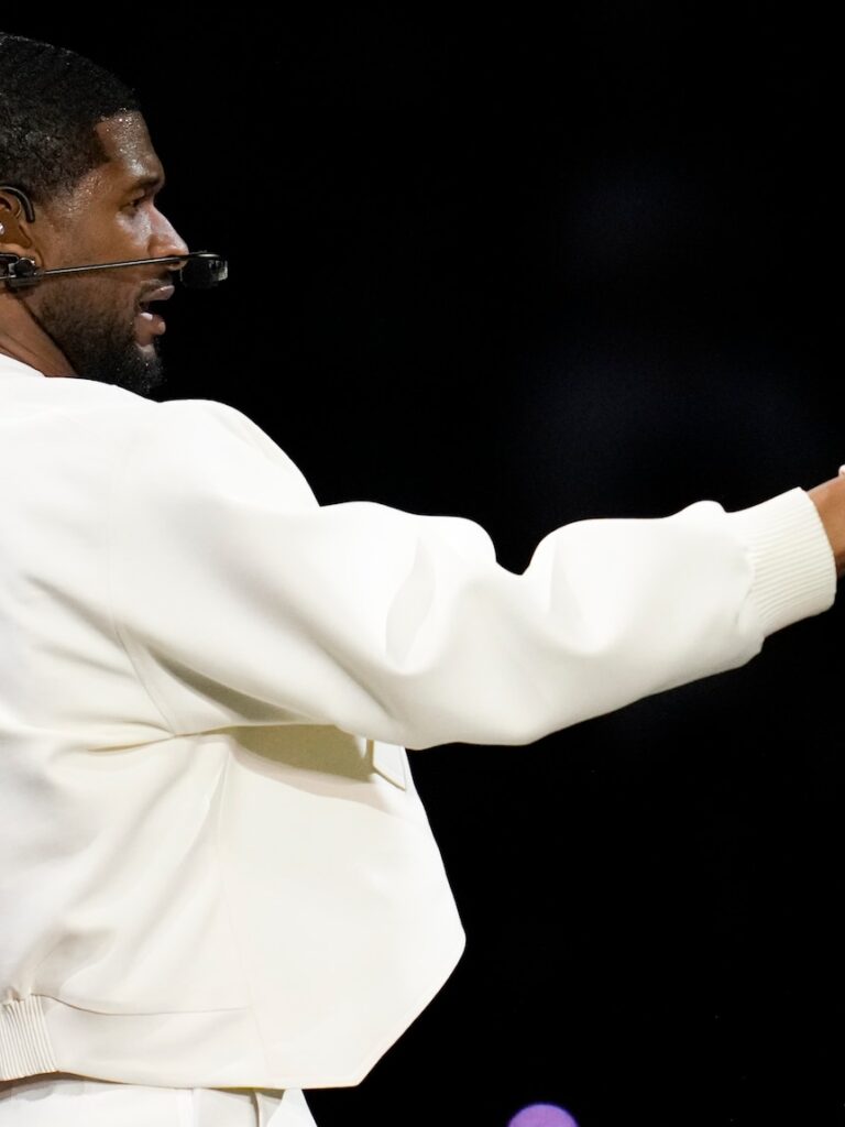 Usher’s half-time show, Taylor Swift’s boyfriend and Beyoncé has people ...