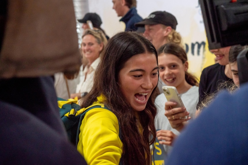 Friends and classmates welcome Australia’s youngest Olympian home – The ...