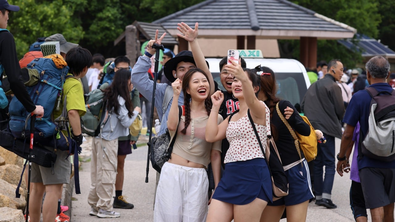 Hong Kong gears up for National Day celebrations as Xi delivers upbeat ...